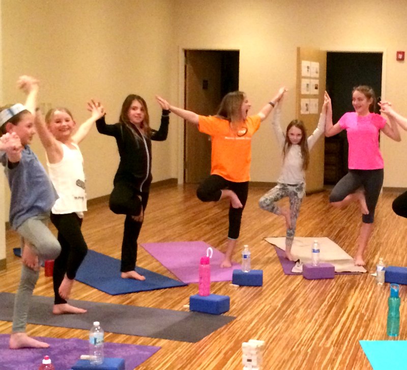 5 Tips For Teaching Yoga To Tweens